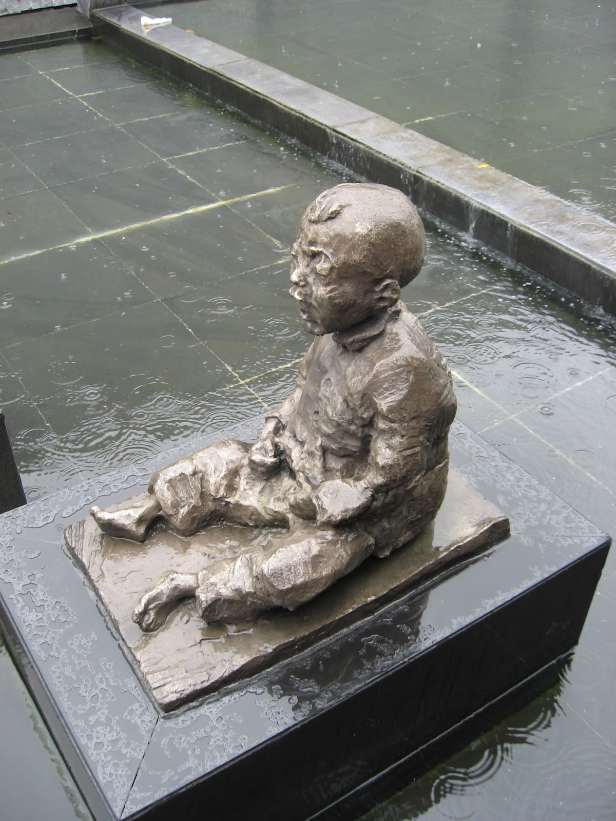 Jax Stumpes: Going to Nanjing & Massacre Museum (10/2/2011)