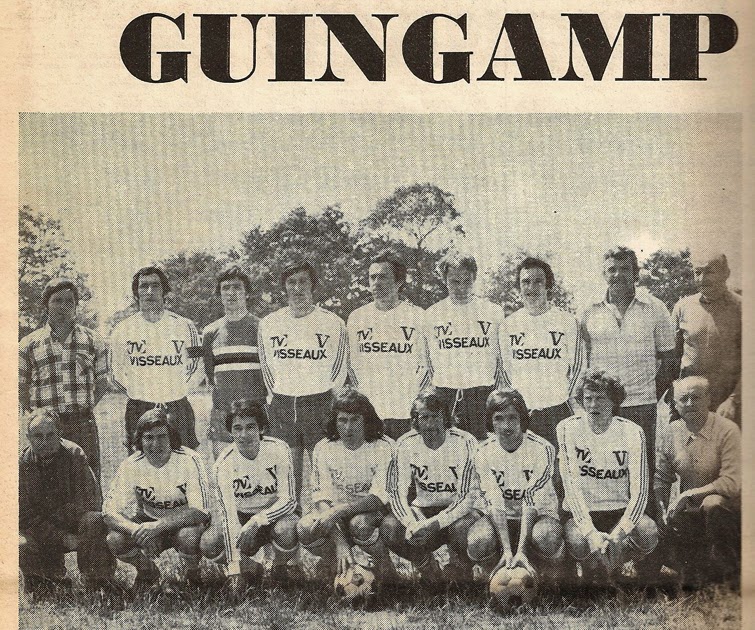 L'équipe du dimanche après-midi. EN AVANT GUINGAMP 1976-77.