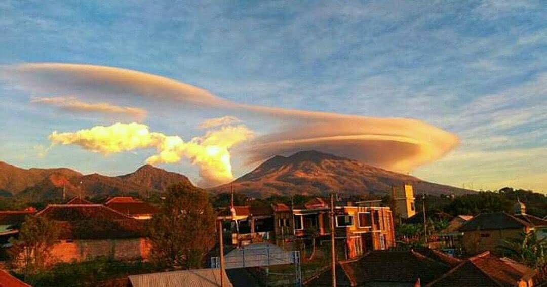 Viral Topi di Puncak Gunung, Ada apa sebenarnya? - Sakmadyone.com