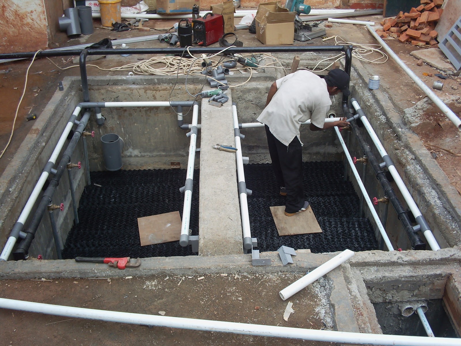 Instalasi pengolahan air limbah (IPAL): 2013