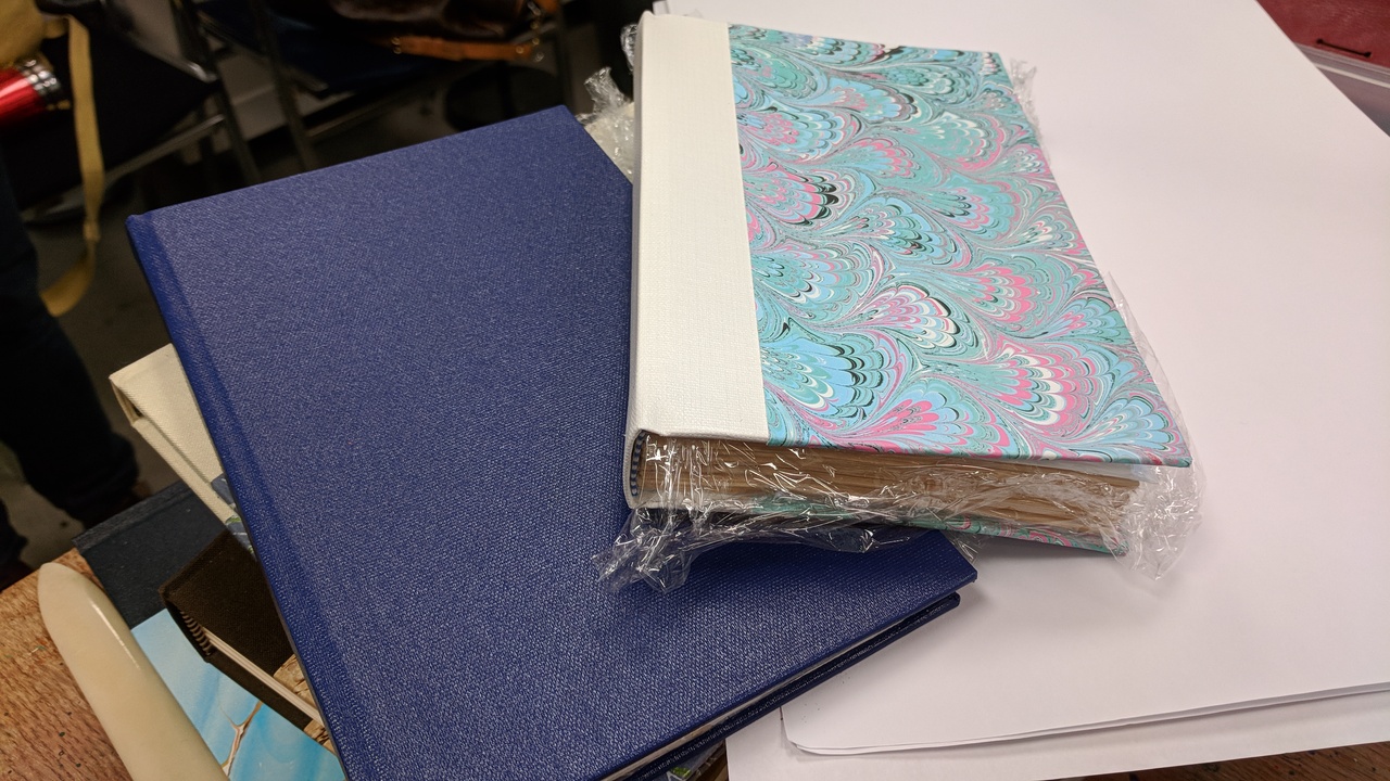 MyHandboundBooks: Converting an adhesive bound paperback to a sewn ...