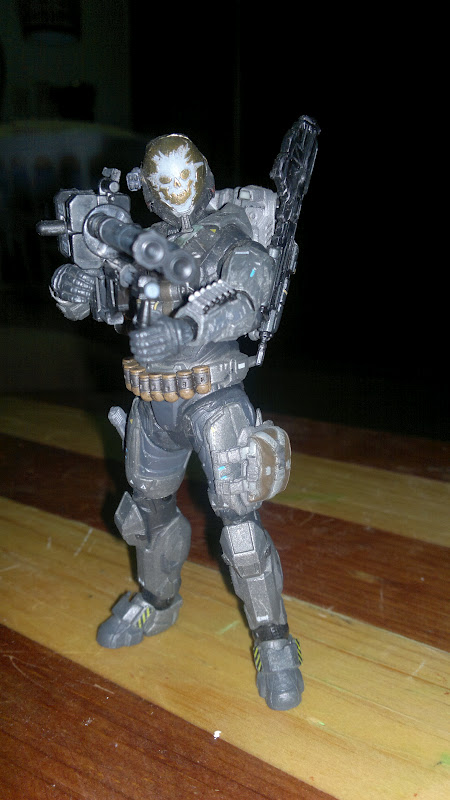 NERDVANA: HALO CUSTOM SPARTAN: SHADOW SPARTAN