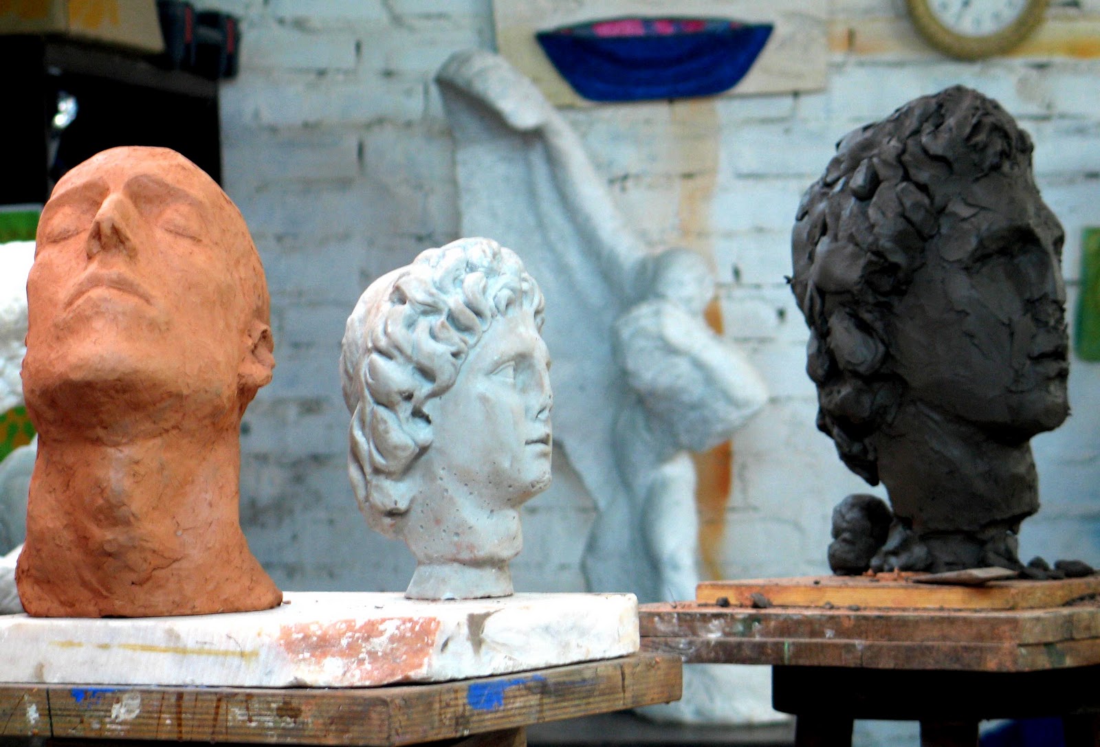 Cursos de modelado, talla en madera y piedra, poliespan, vaciado ...