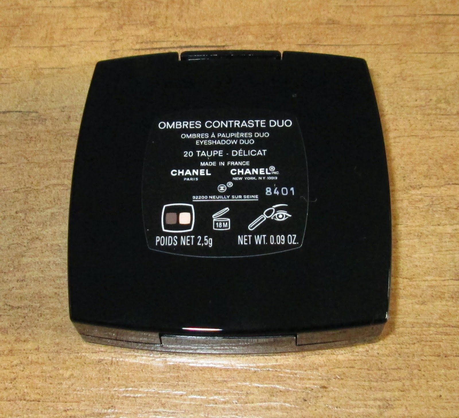 [Review] CHANEL Ombres Contraste Eyeshadow Duo in 20 Taupe - Délicat