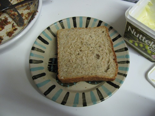 Green Gourmet Giraffe: CC Country grain and soy bread
