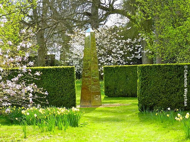 Glorious spring gardens V - Doddington Place, Kent