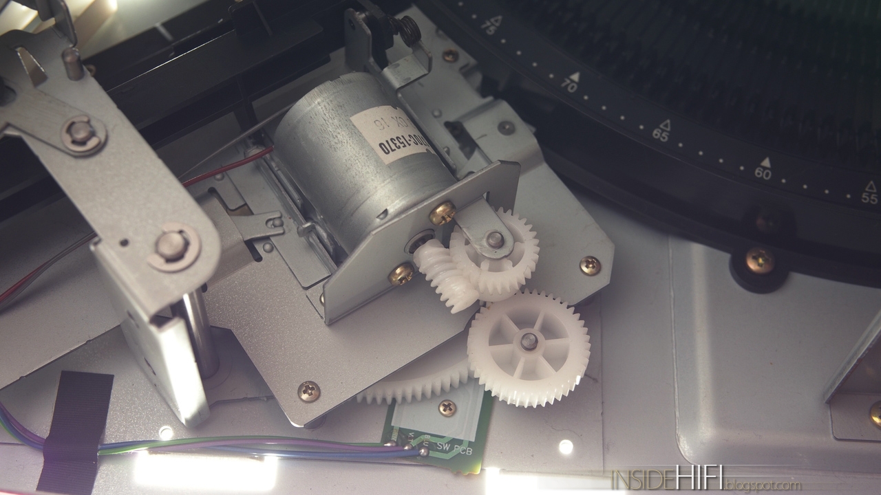 Inside Hi-Fi: Kenwood DPF-J9030