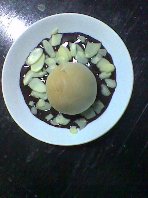 ALL i WANNA DO is BAKE!: Sputnik or Putok Bread in Chocolate Sauce and ...