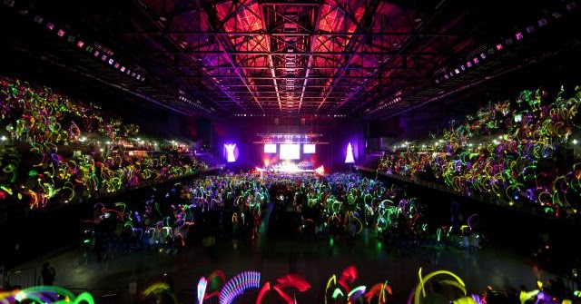 Jewelry World: How To Throw A Rave Party