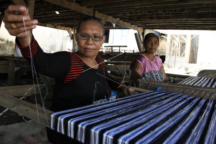 Mengenal tenun khas Buton