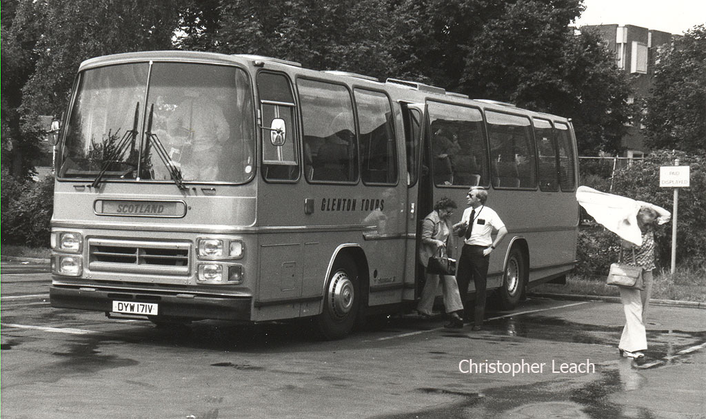 Busworld Photography: Glenton Tours: Britains last new centre-entrance ...