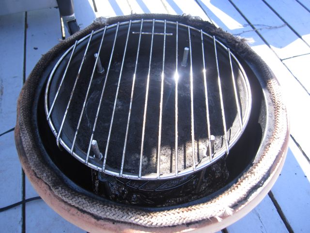 SandyMakes.org: Ceramic Pot BBQ Smoker - v6