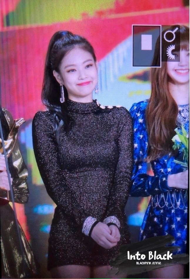 JENNIE'S FIGURE 🔥🔥🔥 - BlackPinkbuzz