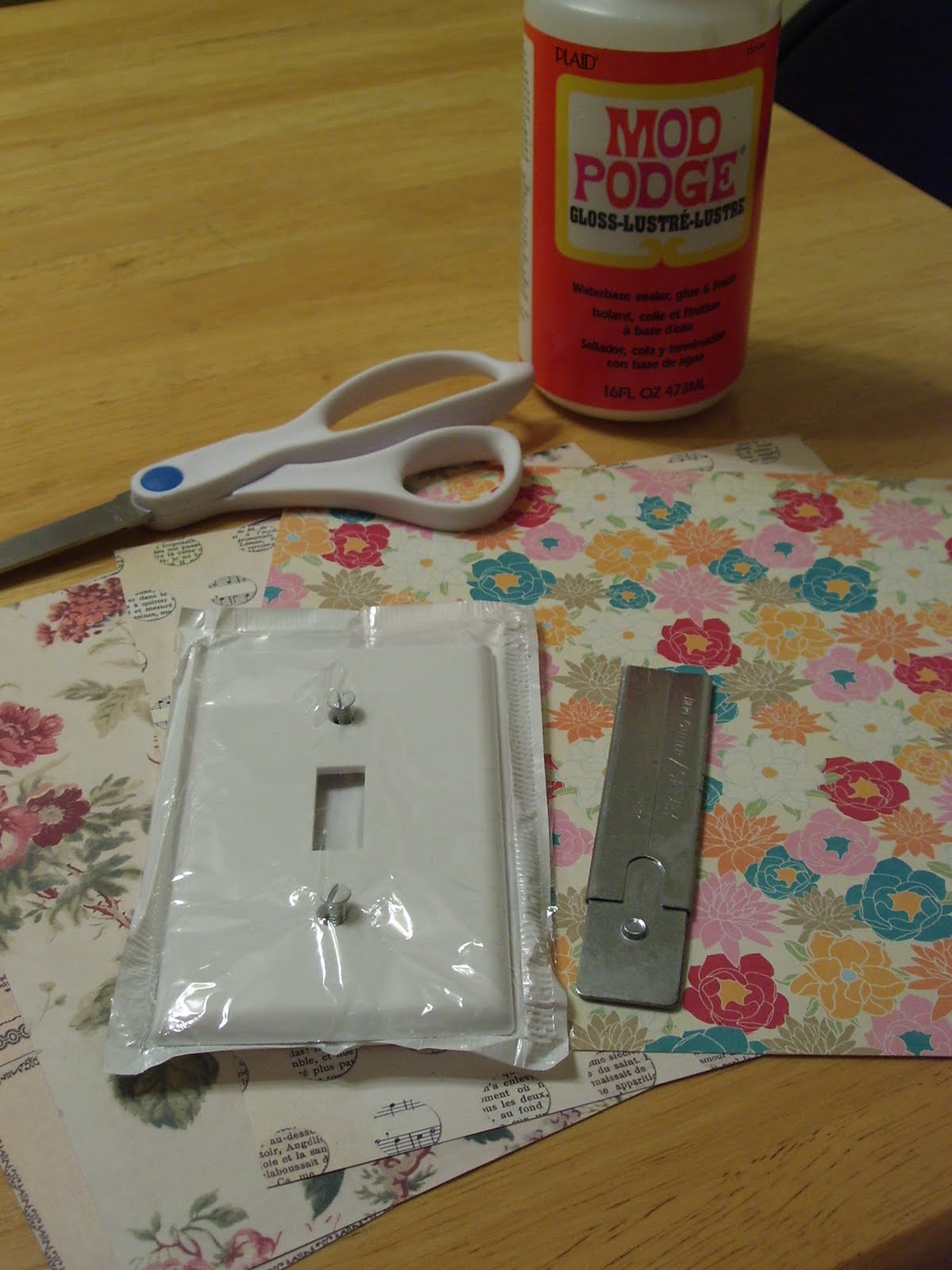 Whimsically Homemade: DIY Light Switch Plates