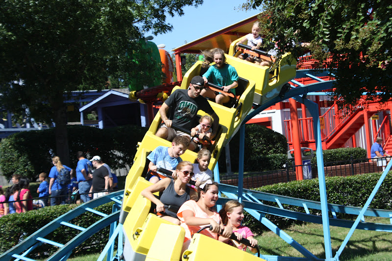 A Slice of Smith Life: Fall Family Vacation: Part One: Carowinds