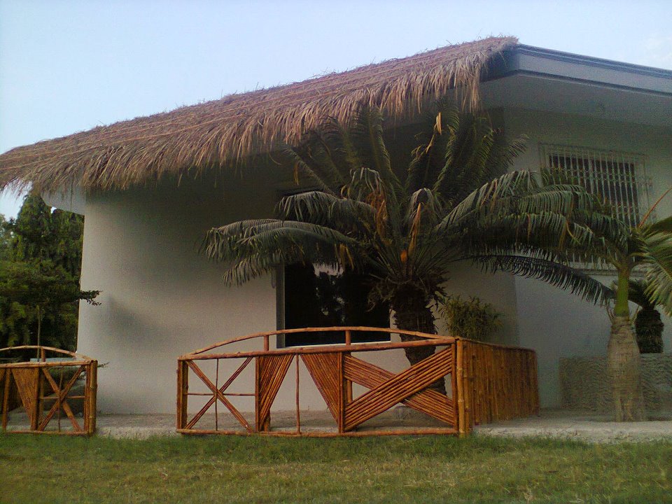 TAIF FARM HOUSE: Farm House 4 Rent In Karachi