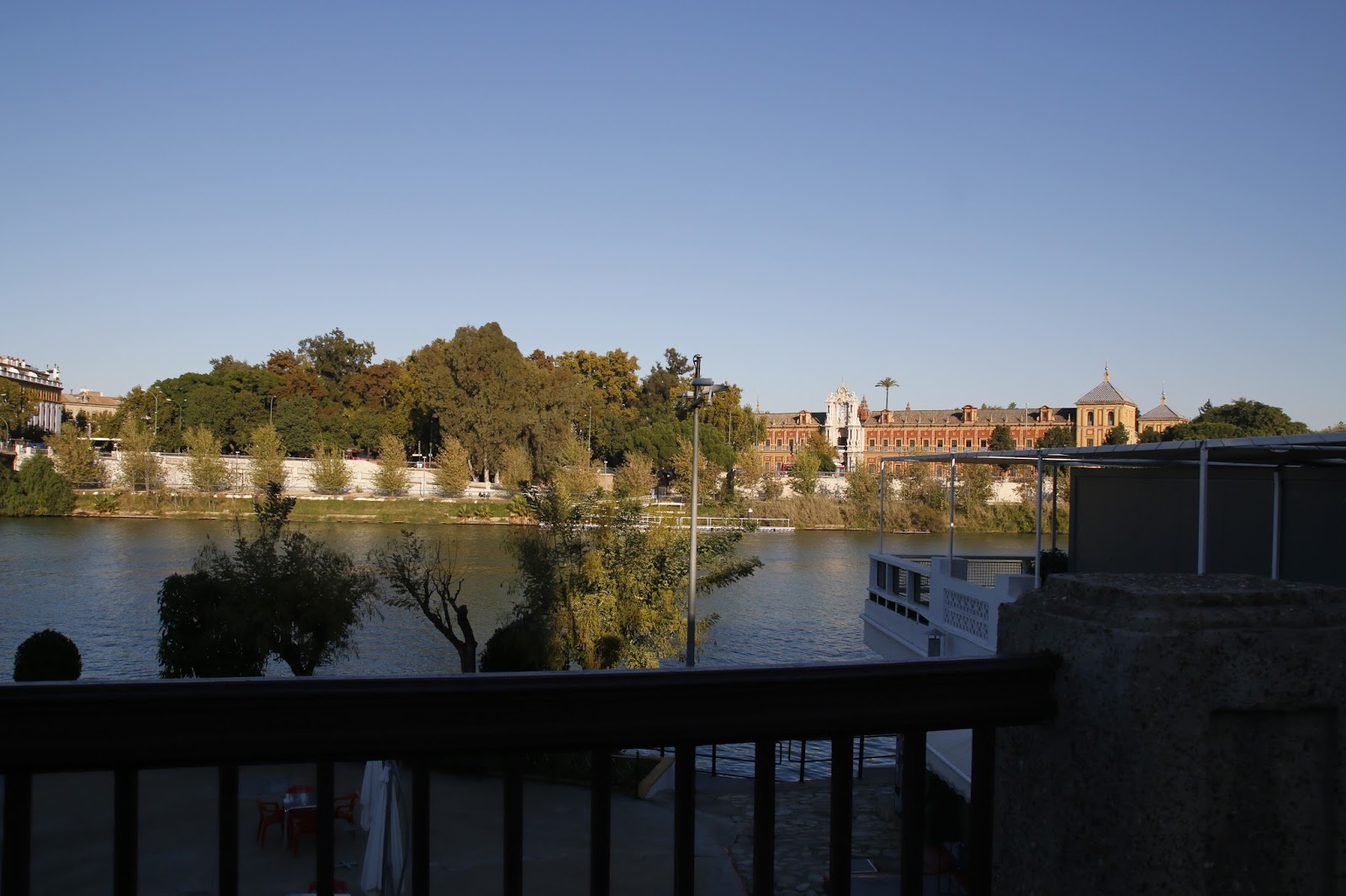 curiosa Sevilla: Plaza de Cuba