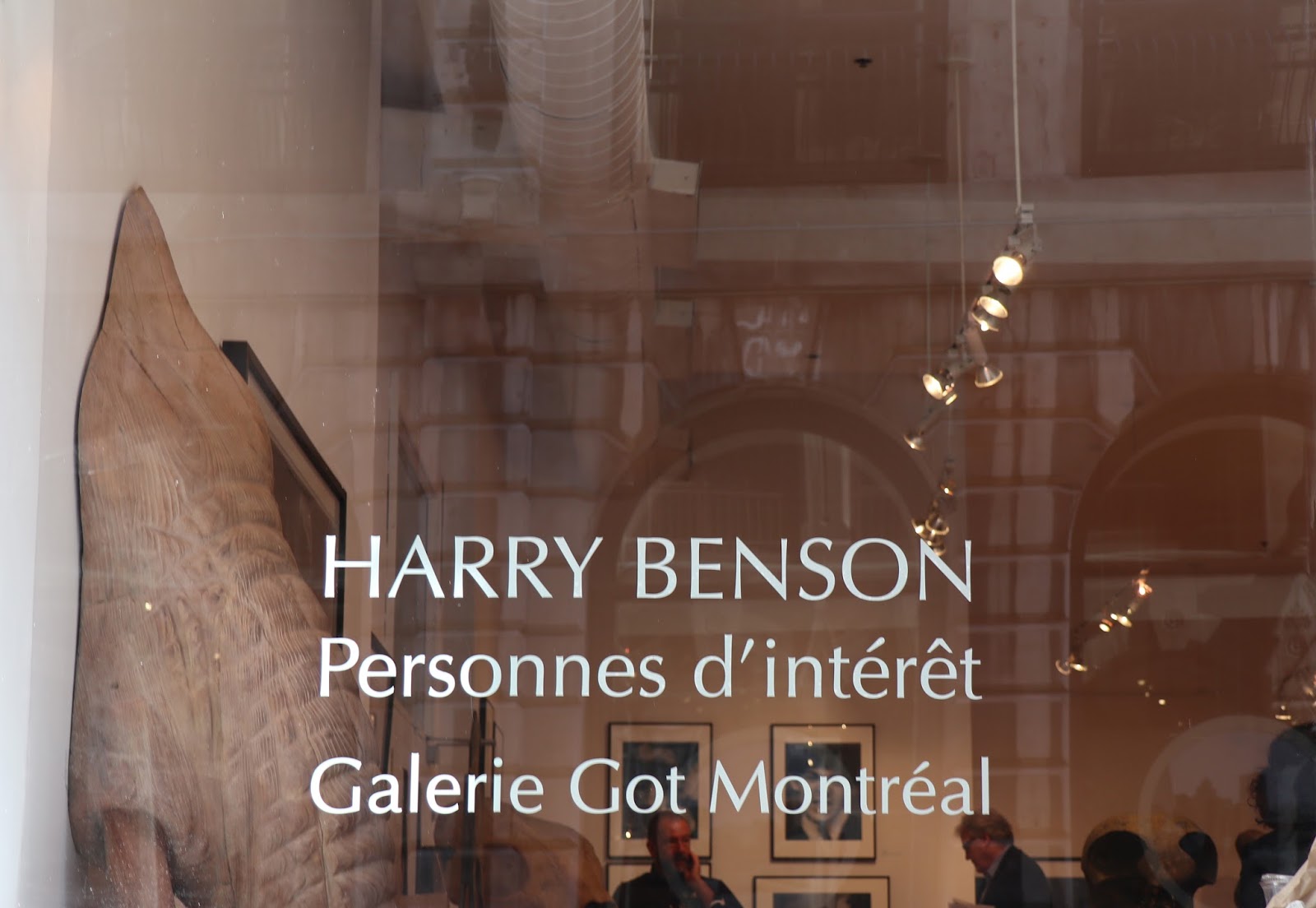 - POINTS OF VIEW _______________: THE PHOTOGRAPHER HARRY BENSON