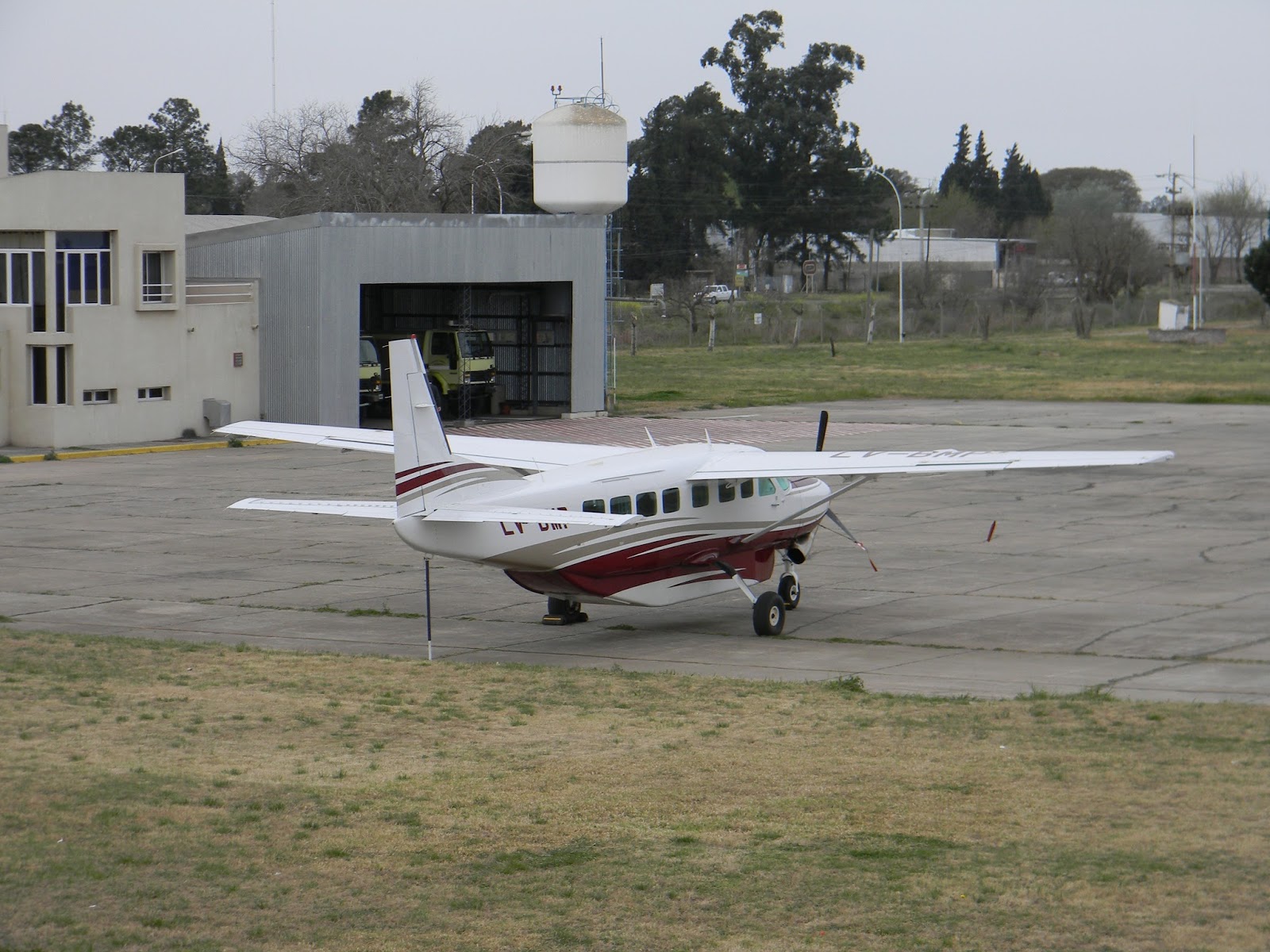 AEROPUERTO SAUCE VIEJO-SANTA FE-ARGENTINA: LV-BRD Beech Super King Air ...