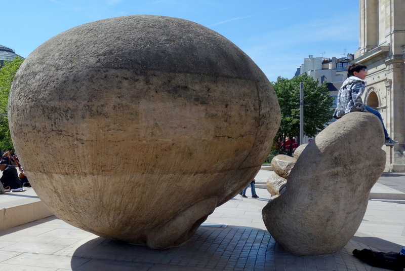Paris : L'écoute, une sculpture signée Henri de Miller au coeur des ...