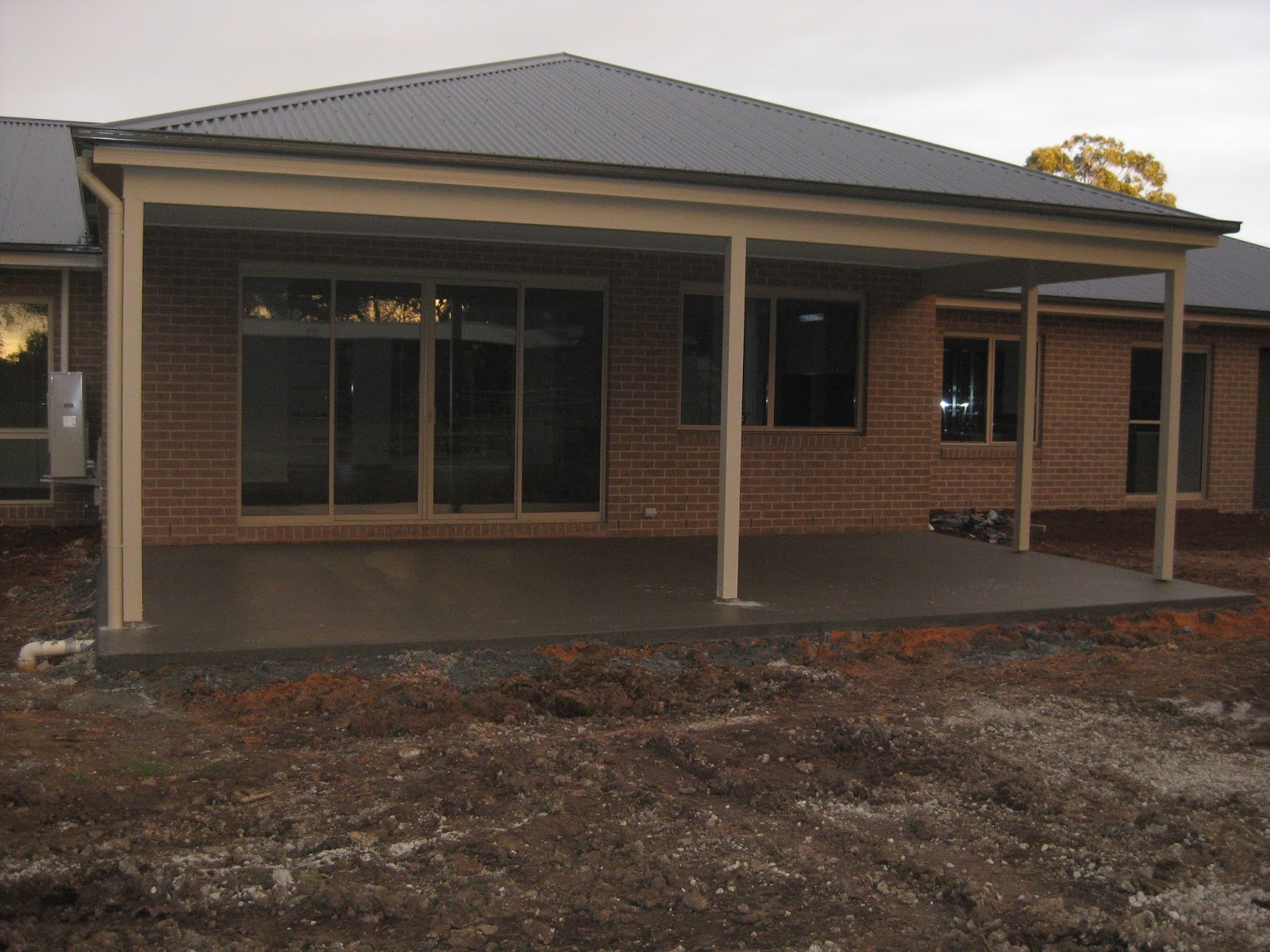 Front Verandah Tiles - remindringtoneskpnw