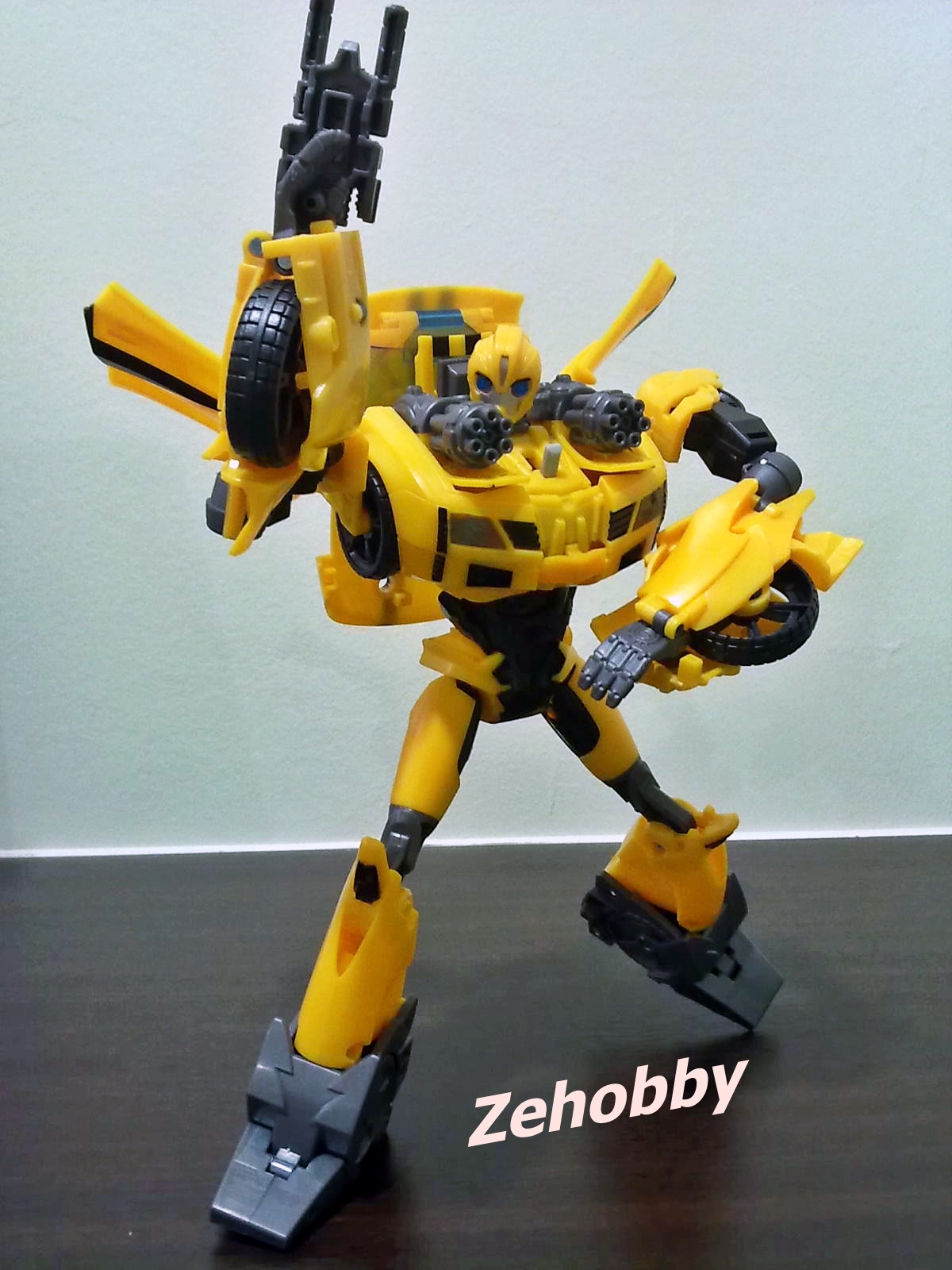 Zehobby: ~ Transformers Prime Weaponizer Bumblebee