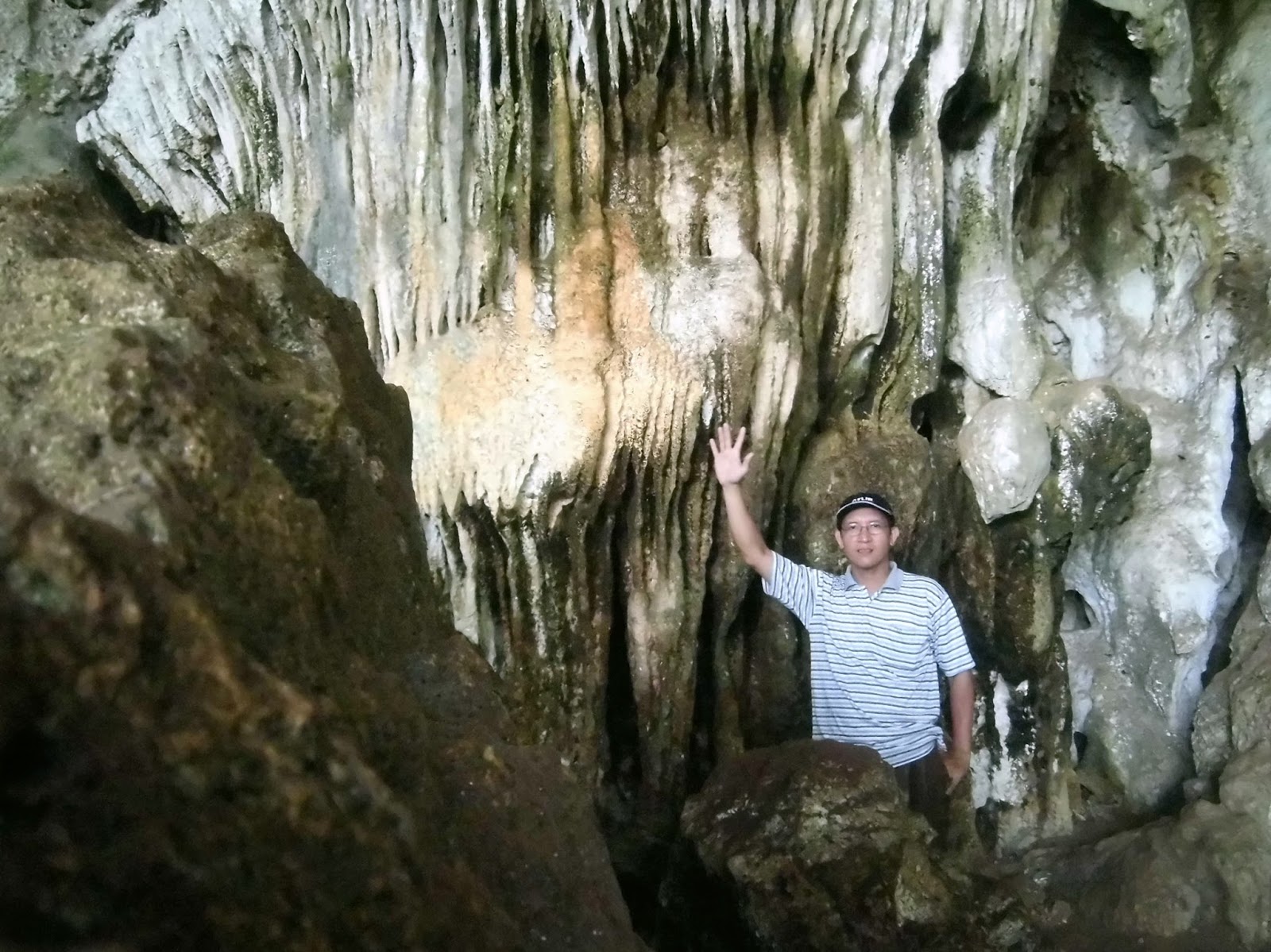 Firdaus Ubaidillah menjelajah Jawa, Madura, Bali, dan Lombok: GOA ...