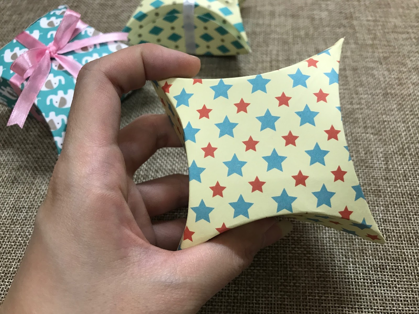 Tutorial #17: Gift Box (with CD) | The Idea King