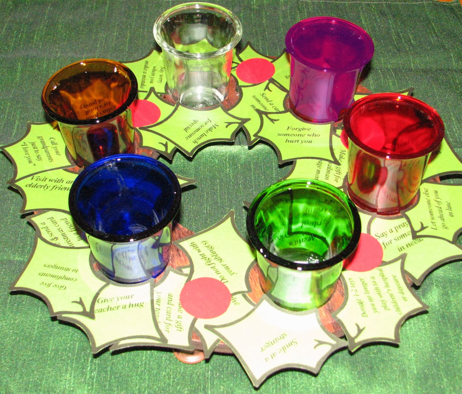 A Day's Journey: Good Deed Advent Wreath with Prayers and Carols