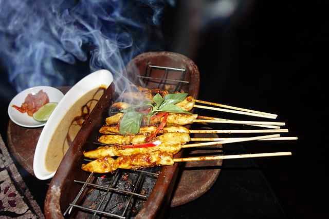 Greatness Indonesia: 44 jenis variasi masakan sate yang ada di Indonesia