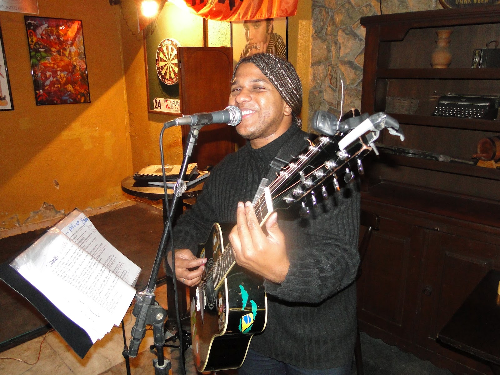 Pub Revolution Rio: Hugo Palazini (todas as quarta feiras)