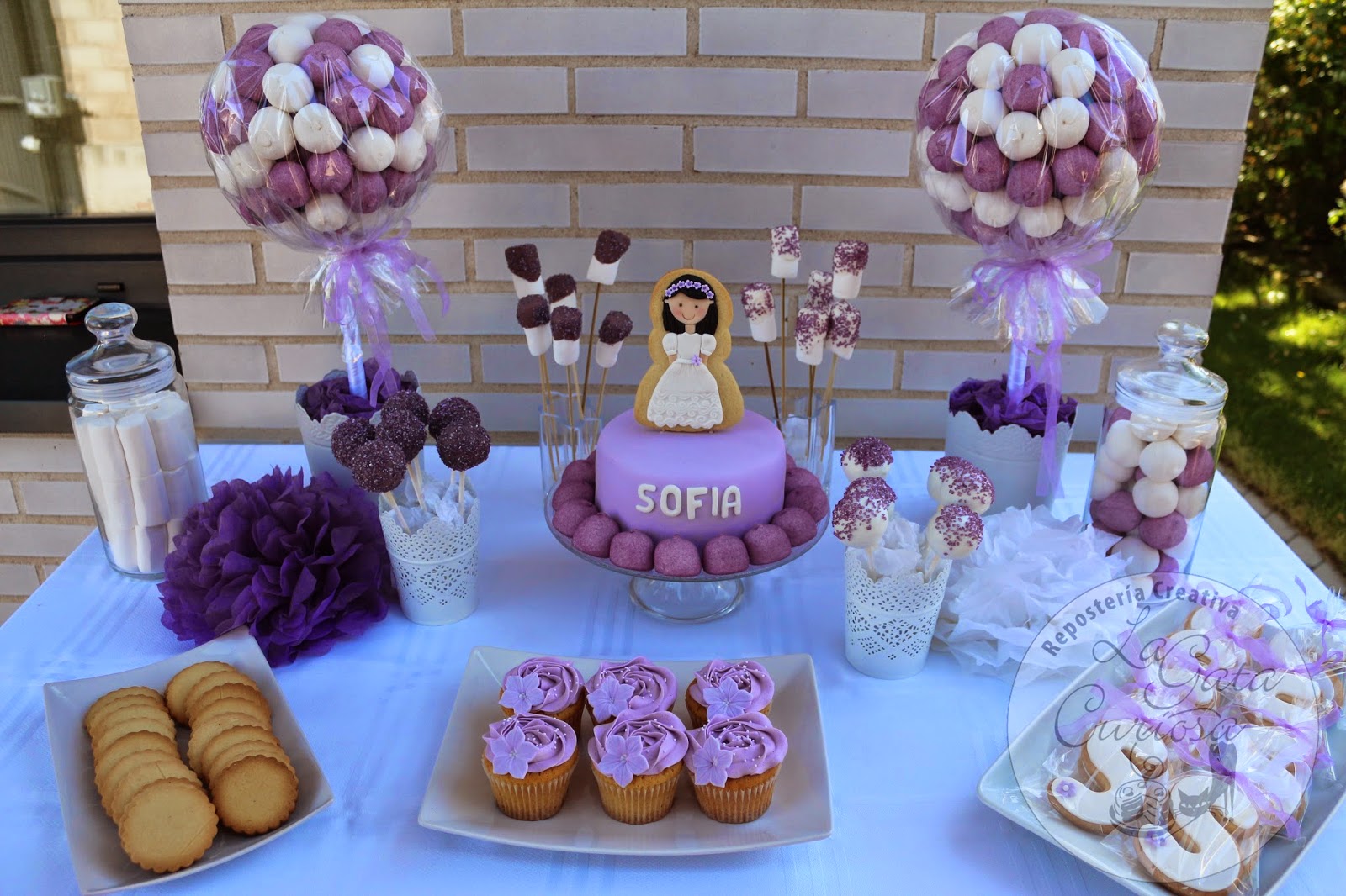 La Gata Curiosa: UNA, DOS, TRES MESAS DULCES EN UNA (MESA DULCE LILA)