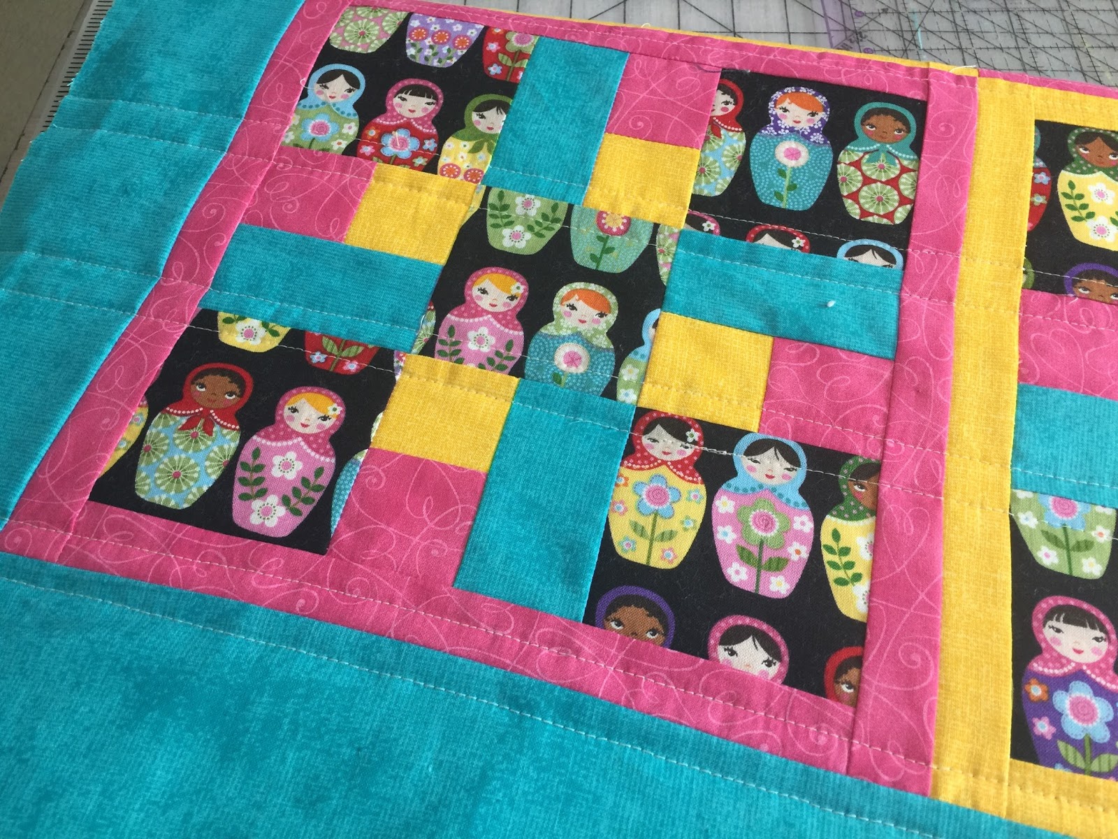 de Jong Dream House: Quilt #74: Russian Spinning Squares