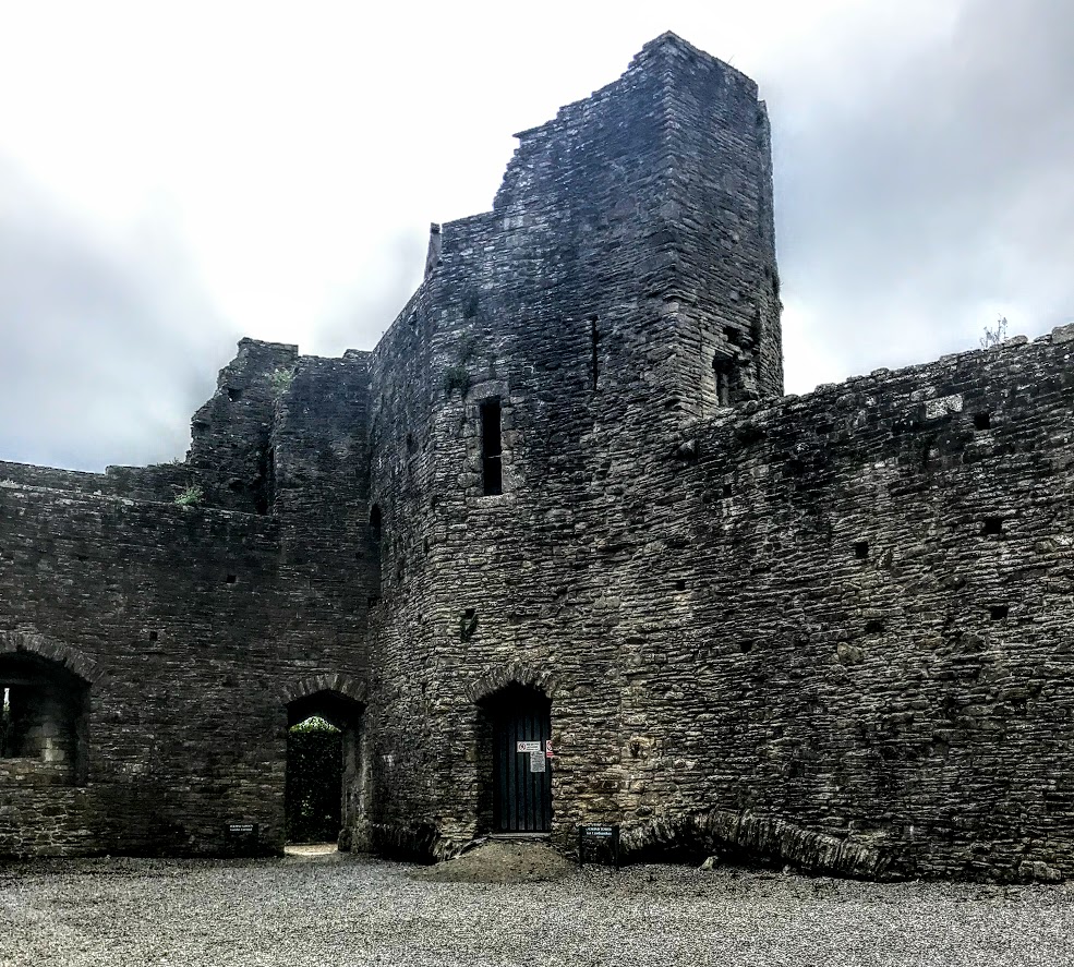 Patrick Comerford: Roscrea Castle and Damer House have survived through ...