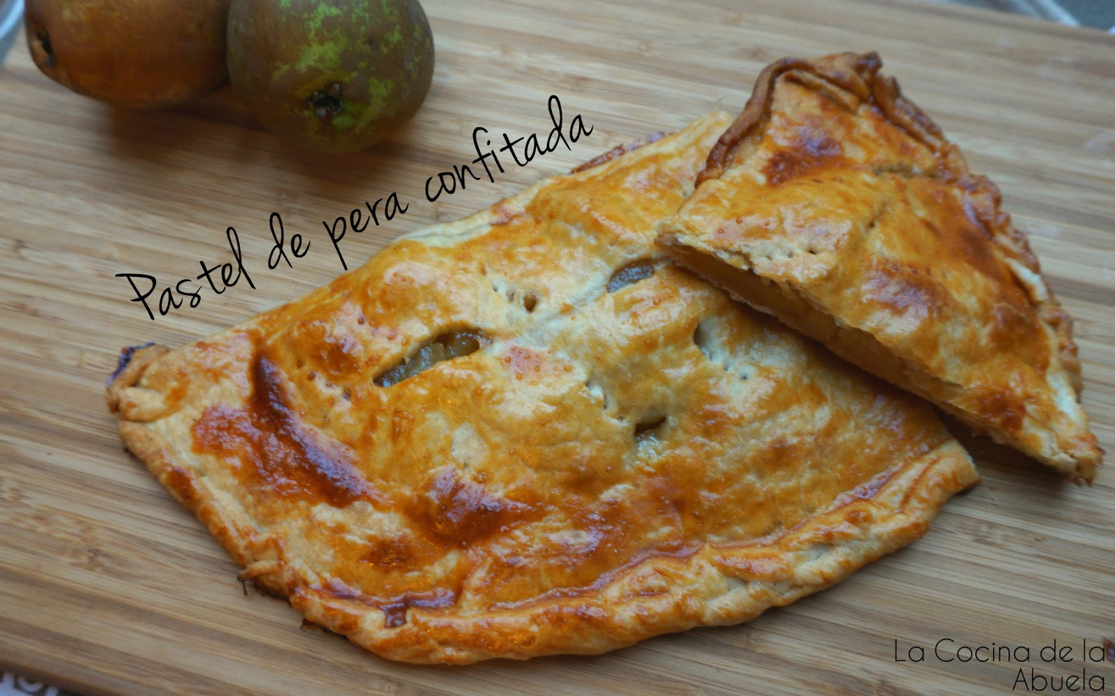 Pastel, tarta, de pera confitada.