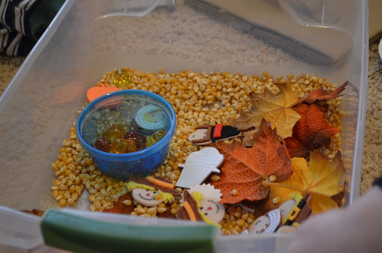 november-sensory-box