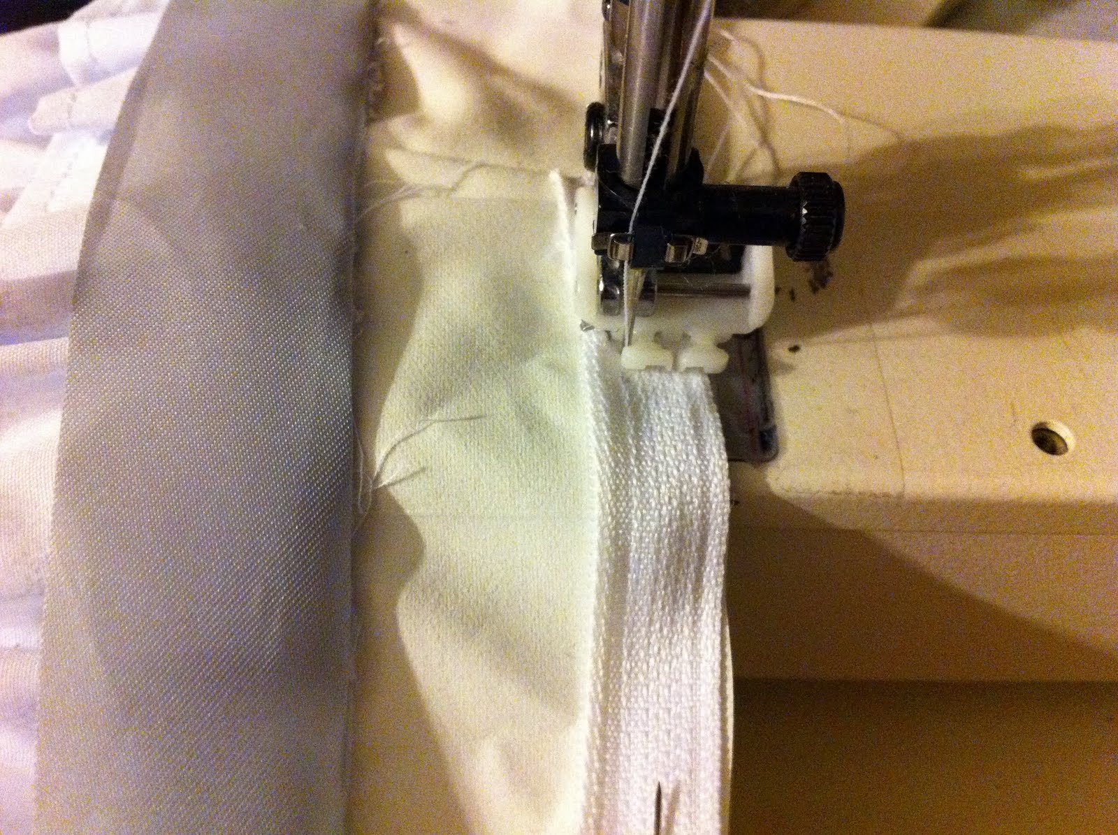 Randomly Taylor'd: Ruffle Purse *Tutorial*