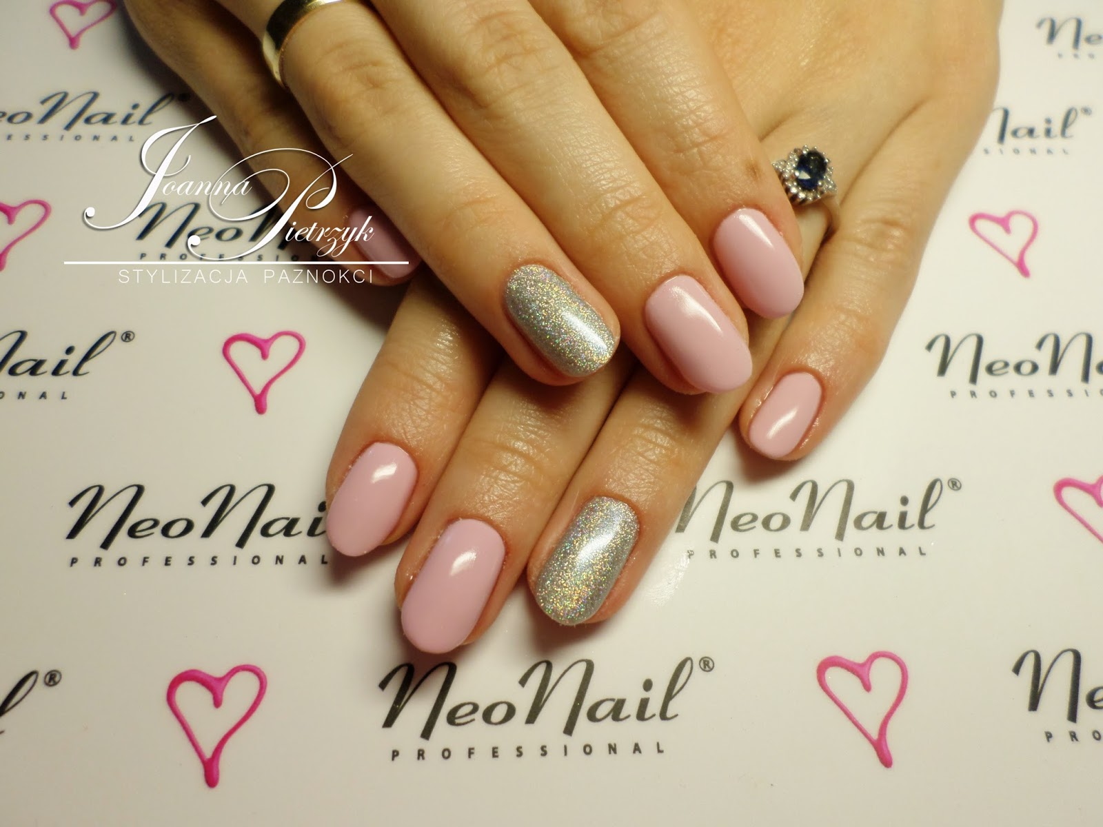 Stylizacja paznokci: perfect rose neonail