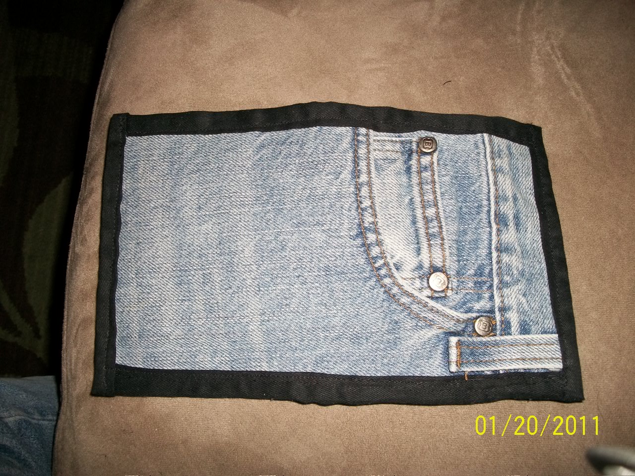 HongKongChic: Upcycled Denim Wallets
