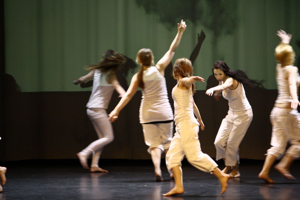 Kuhmon yhteislukion blogi: Tanssia, tanssia...