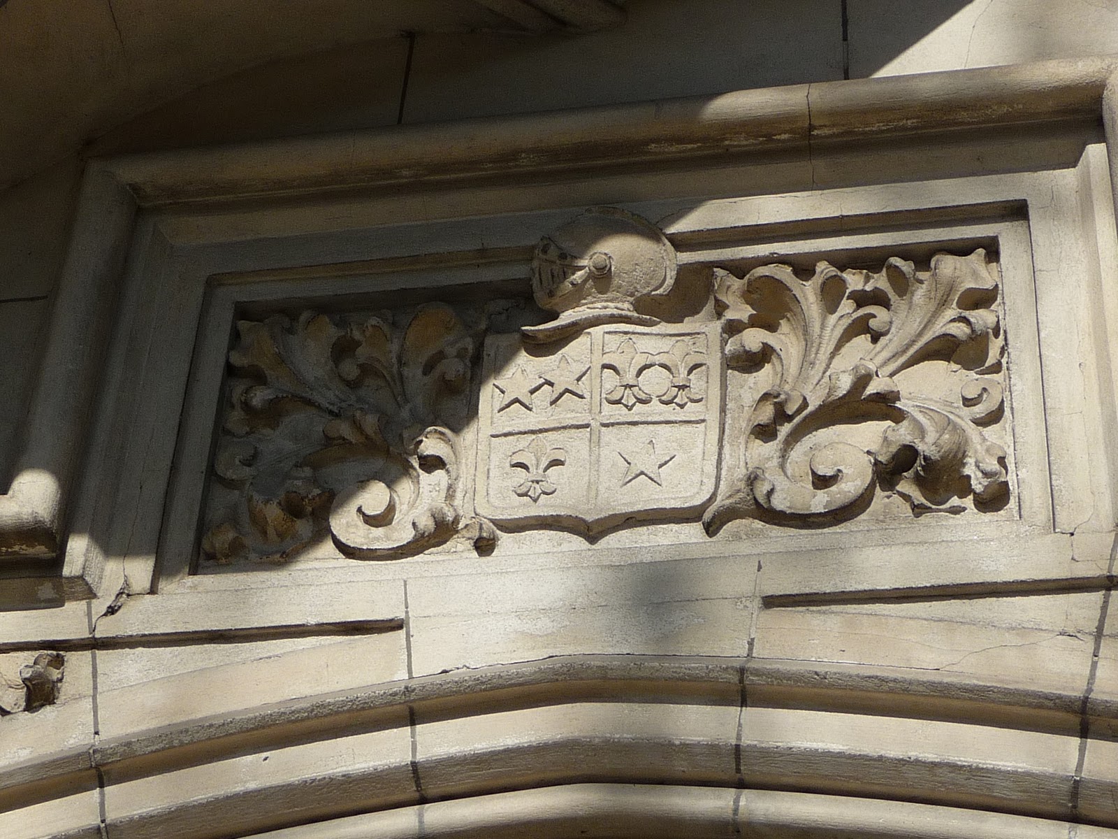 Heráldica en la Argentina: Fachadas: Hildalgo al 1300