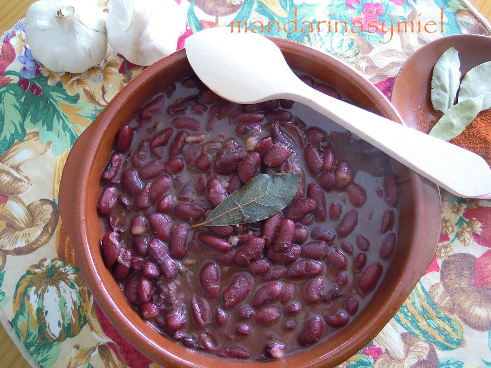 Alubias rojas estofadas a la montañesa | Mandarinas y miel