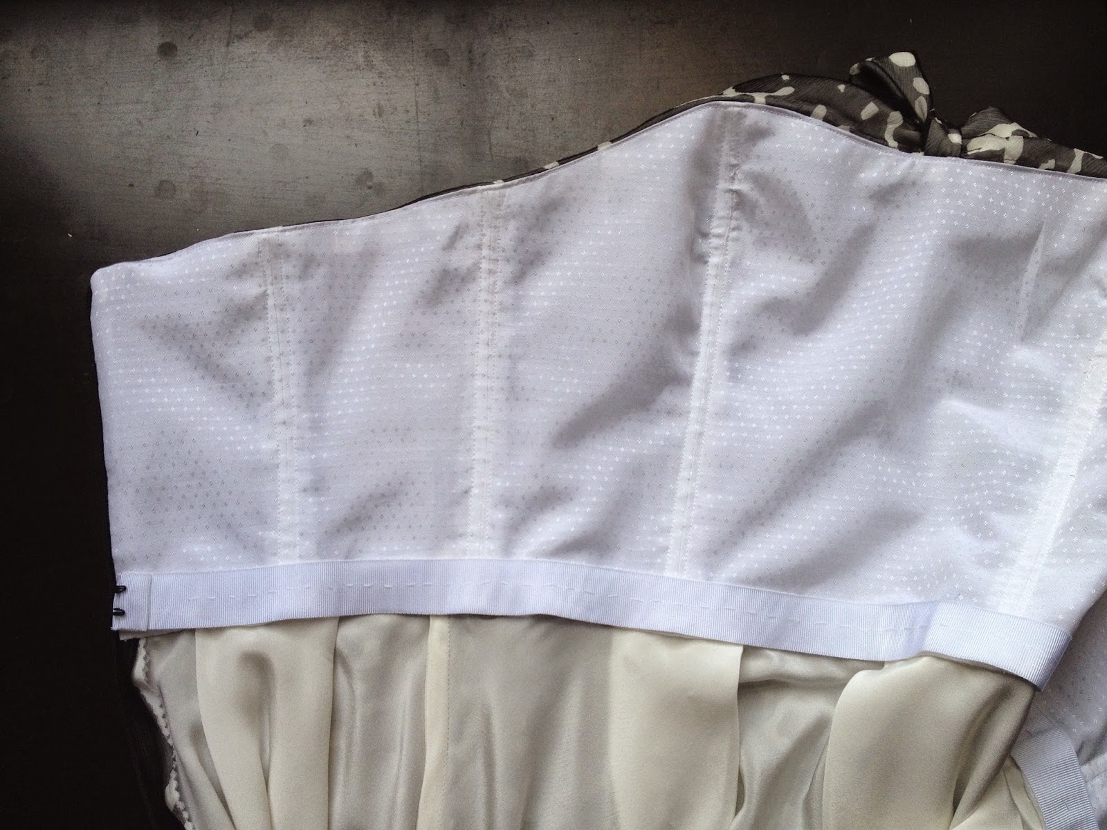 Diary of a Chain Stitcher : Chiffon Dress Construction Details