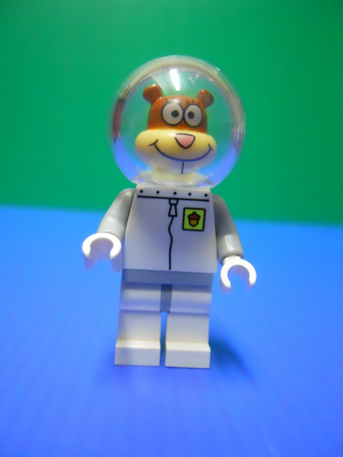 Dexters Diecasts (DexDC): LEGO SpongeBob Minifigure ~ Sandy Squirrel