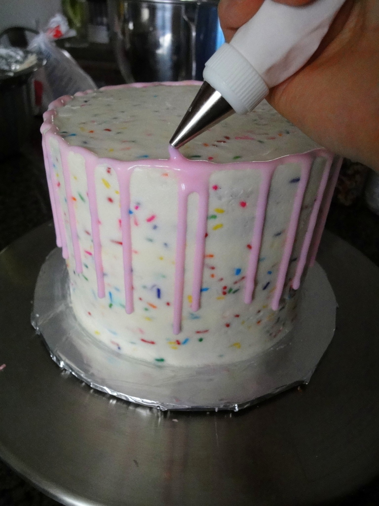 tast-e | baking and caking adventures: Ice Cream Fake Out Cake
