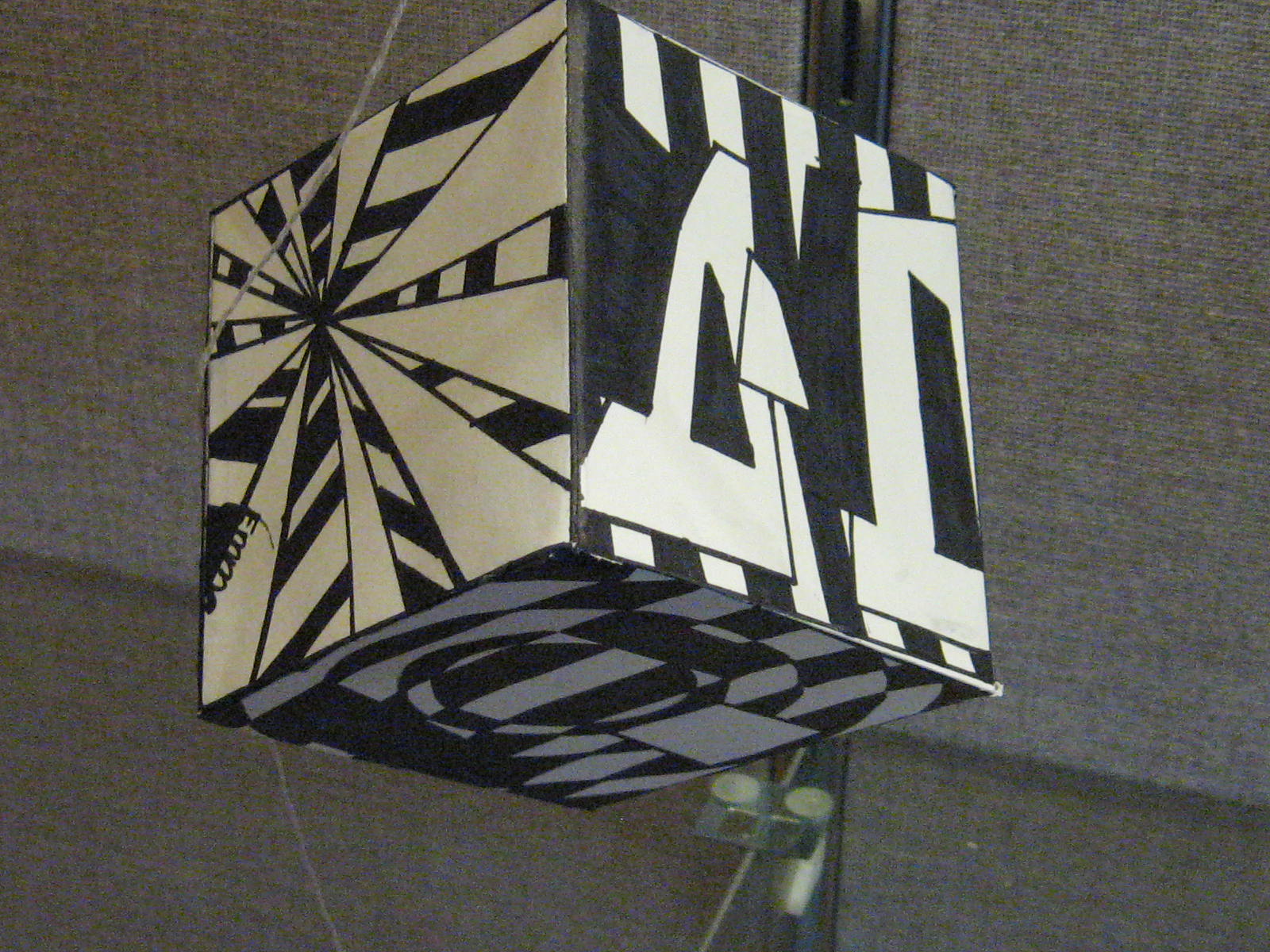 Make it Artwork : Op Art Cubes
