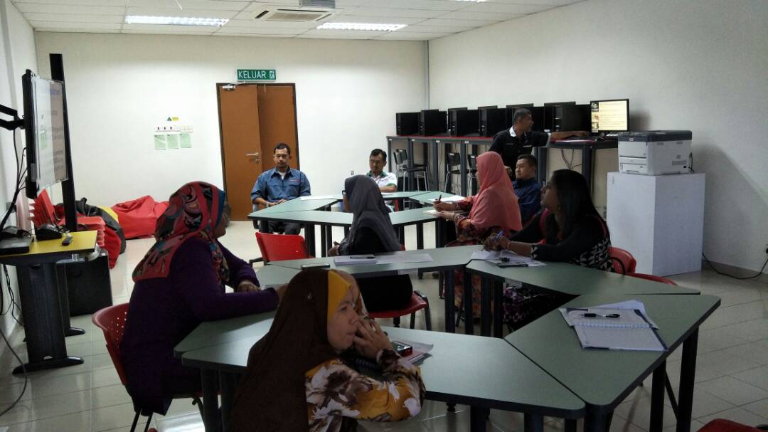 PIS Elearning: Taklimat penggunaan bilik TECC