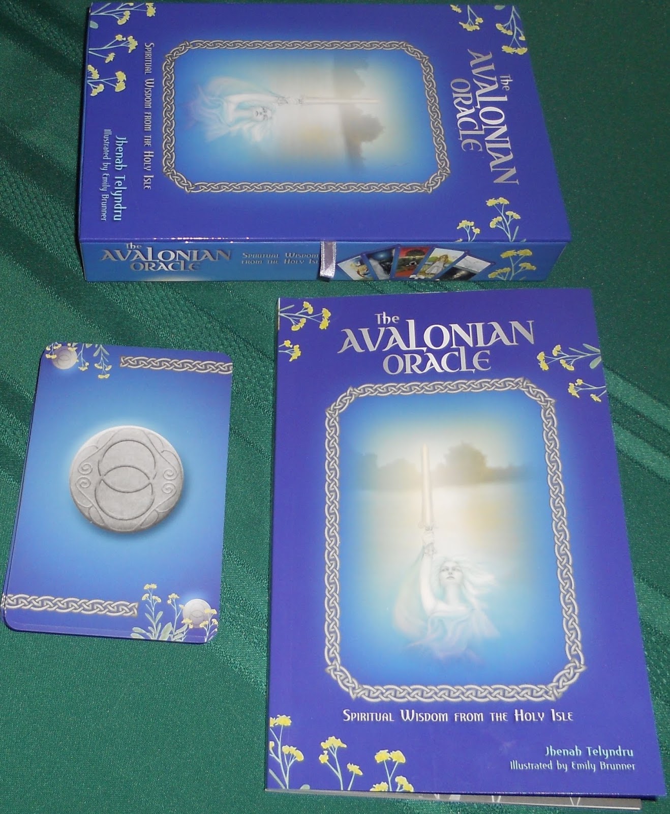 Tarot Guidance - Cher Green: Review: The Avalonian Oracle