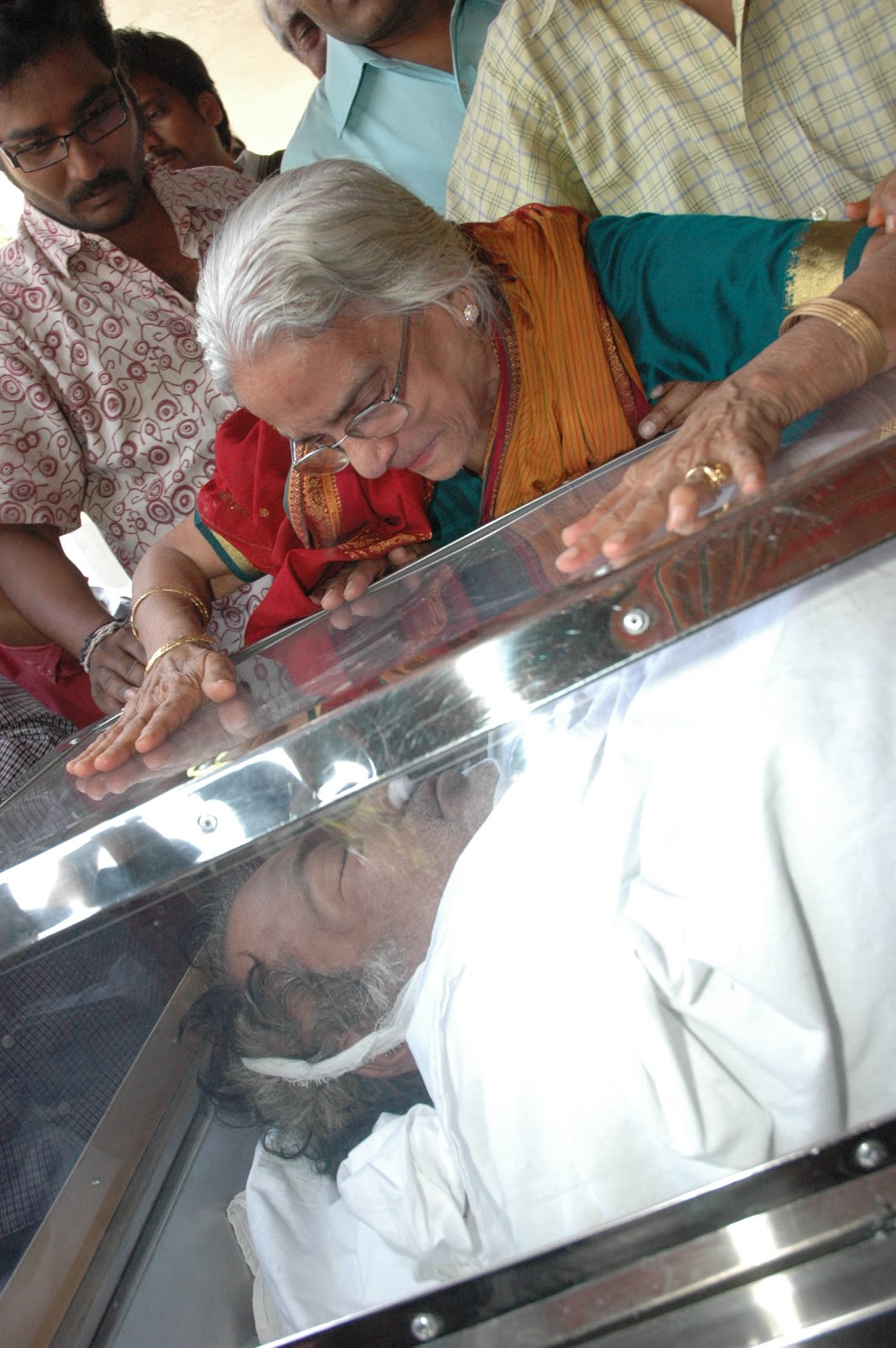 Stars At Nutan prasad Death Respect Stills | cinemanews4u