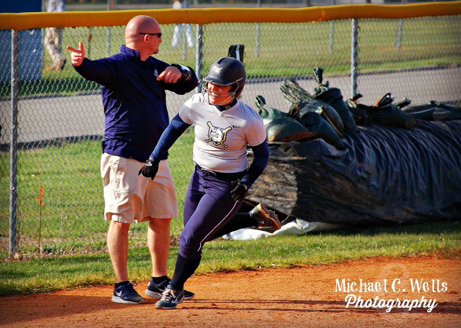 Fairdale Bulldogs 17 - Moore Mustangs 1